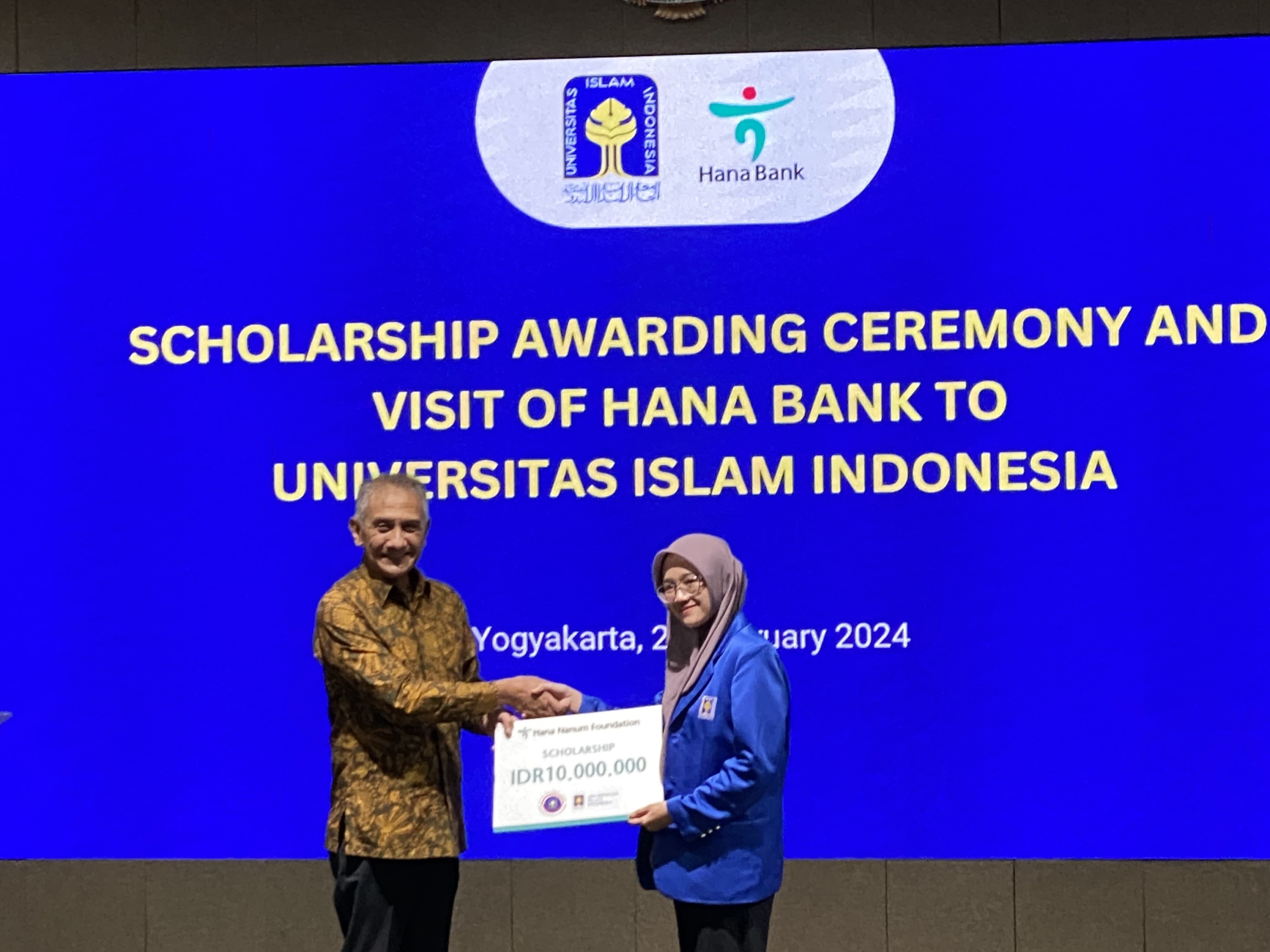 UII dan Hana Bank Bersinergi Tingkatkan Kualitas Pendidikan, Beasiswa Hana Nanum Berikan Peluang ...